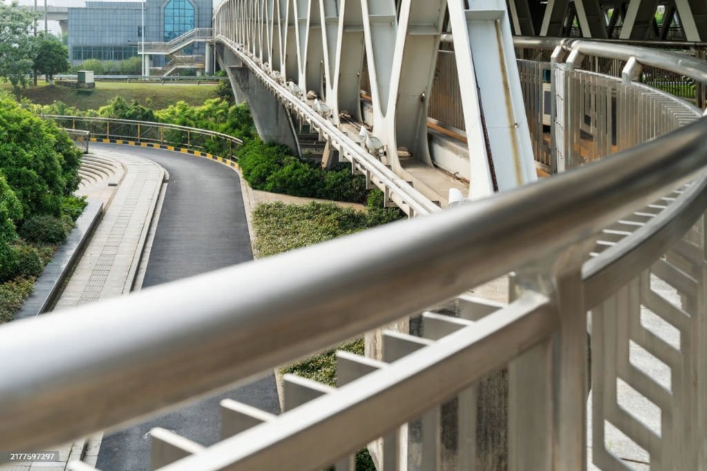 Guardrail Injuries: Understanding Liability and Legal Options ...